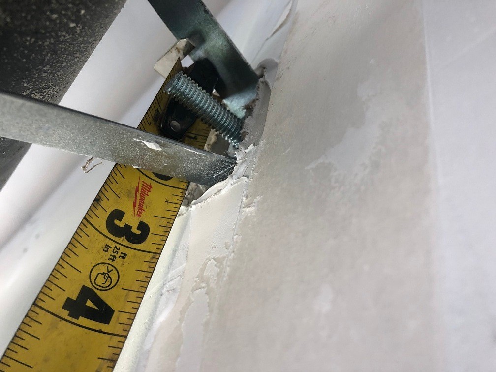 Pipe hanger ring and seismic brace attachment in fire lid - sp...