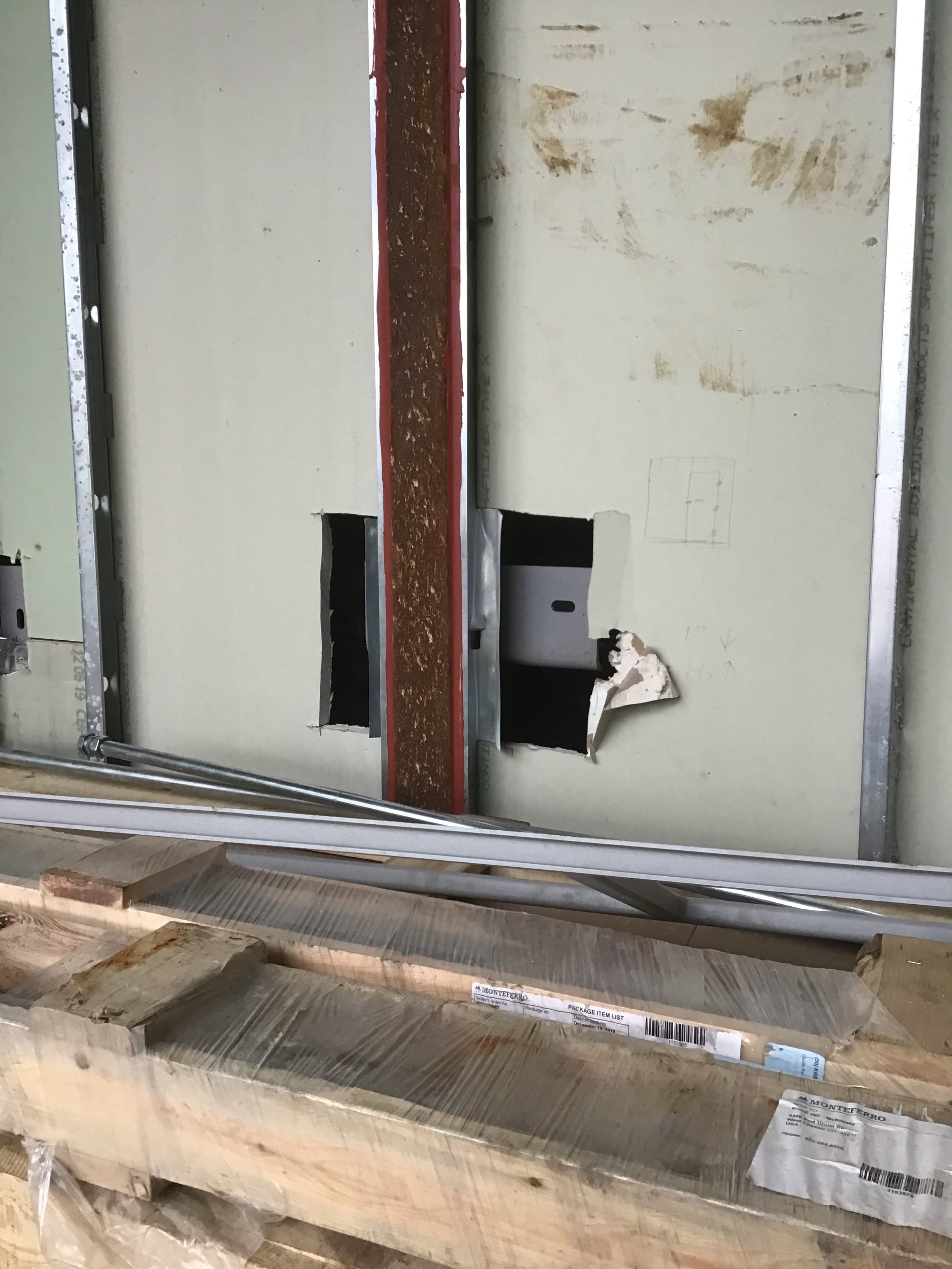 Cover opening on shaft liner with EJ - Shaft-wall, Seal - Hilt...